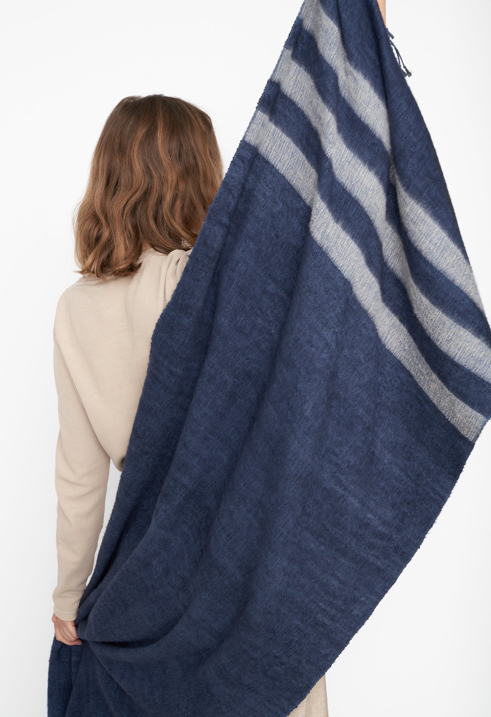 COLLECTION: SCARVES & THROWS – FOLKDAYS